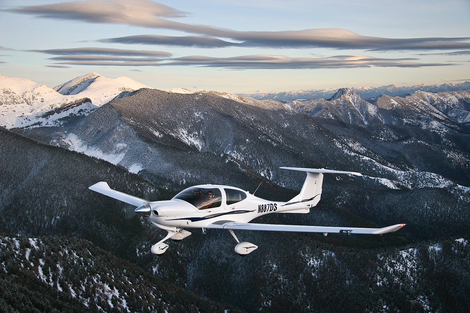 DA40 Series – Airborne innovation - Diamond Aircraft Industries