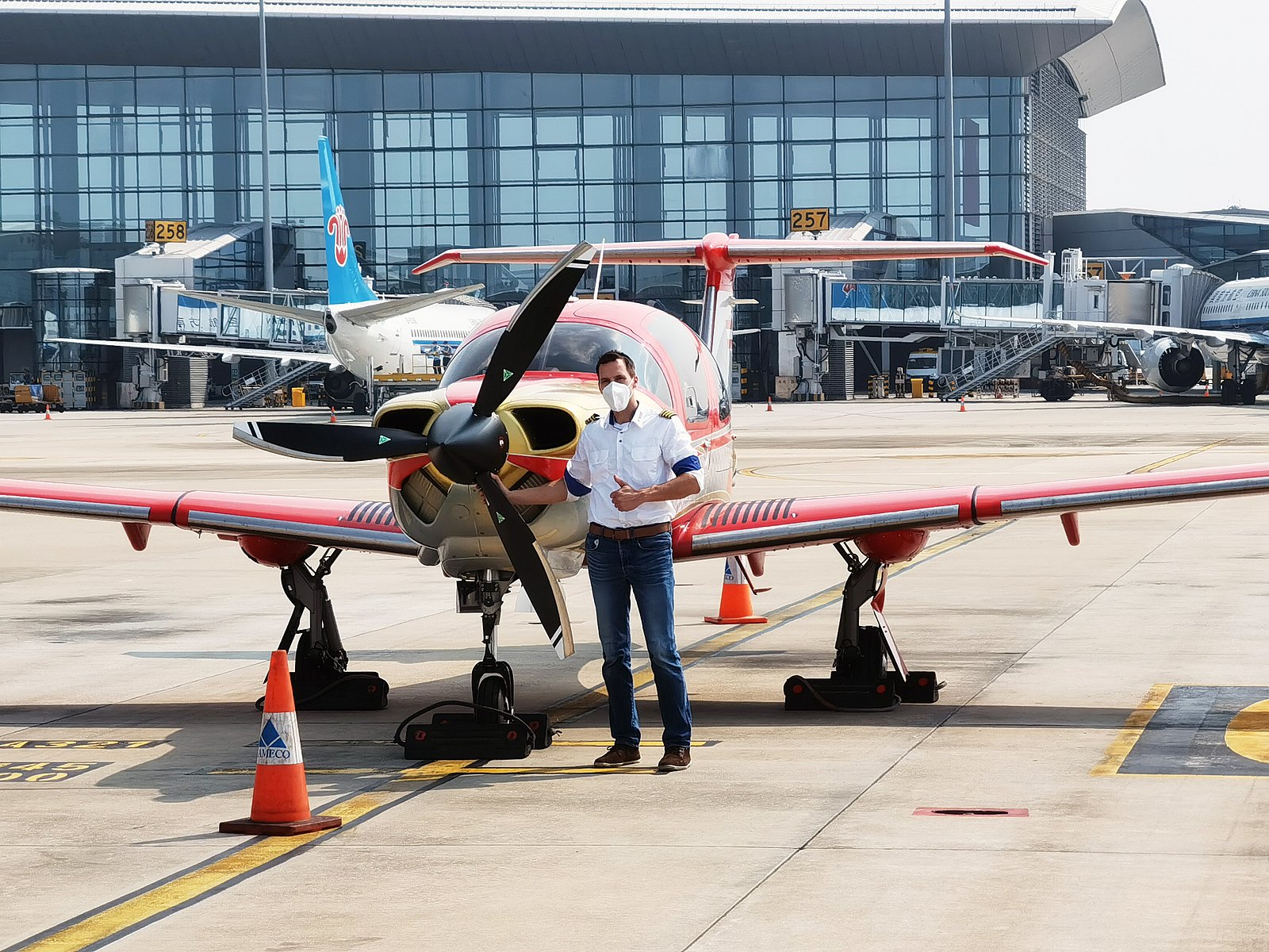 First DA50 RG touches ground in China - Diamond Aircraft Industries