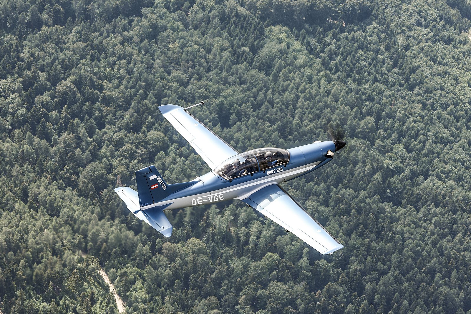 Images - Diamond Aircraft Industries