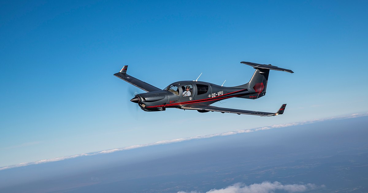 DA50 RG Debuts at EAA AirVenture - Diamond Aircraft Industries