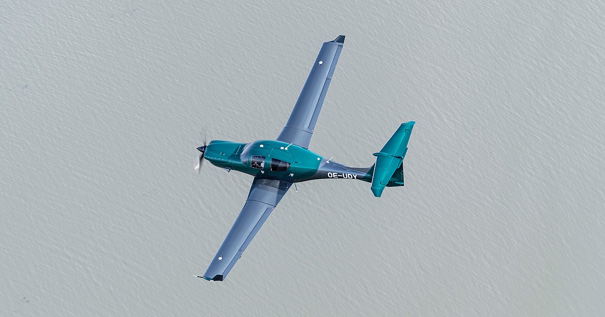 First DA50 RG delivered to the UK - Diamond Aircraft Industries