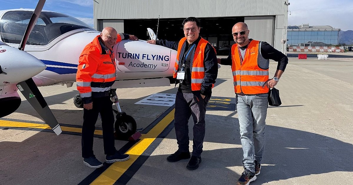 Diamond Aircraft visits Turin Flying Academy in Turin International ...