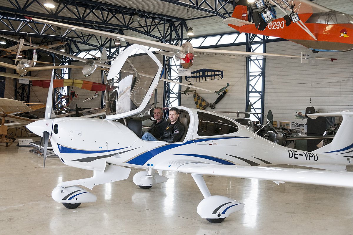 400th Austrian built DA40 NG delivered and 20 Years Anniversary of the ...
