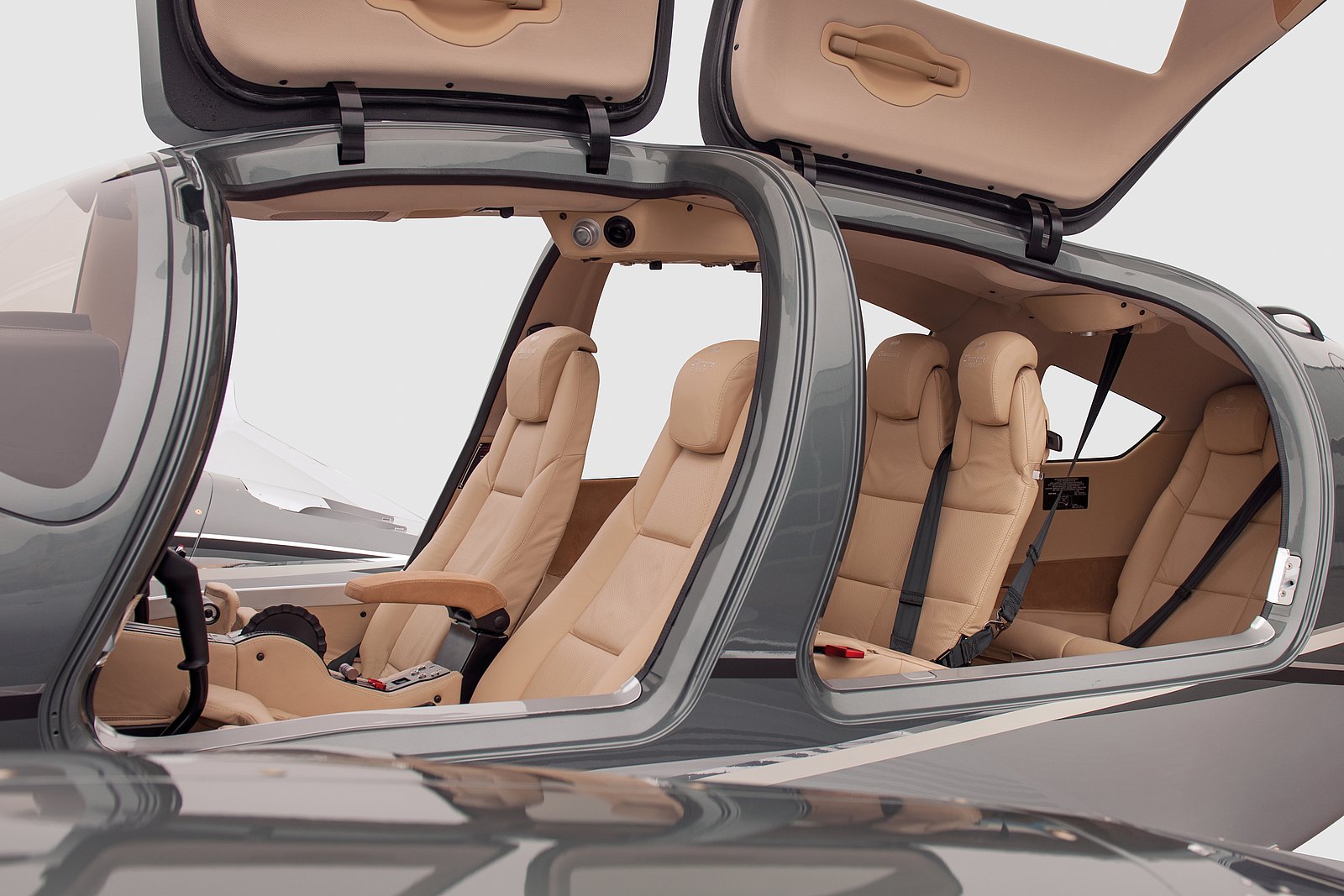 DA62 – The ultimate flying machine - Diamond Aircraft Industries