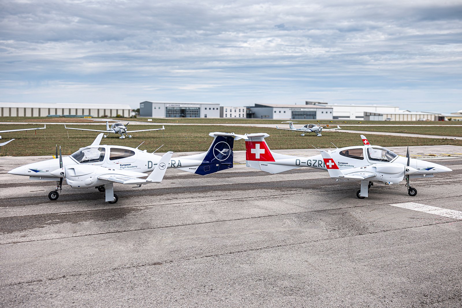 Lufthansa Aviation Training increases Diamond DA42-VI training fleet at ...