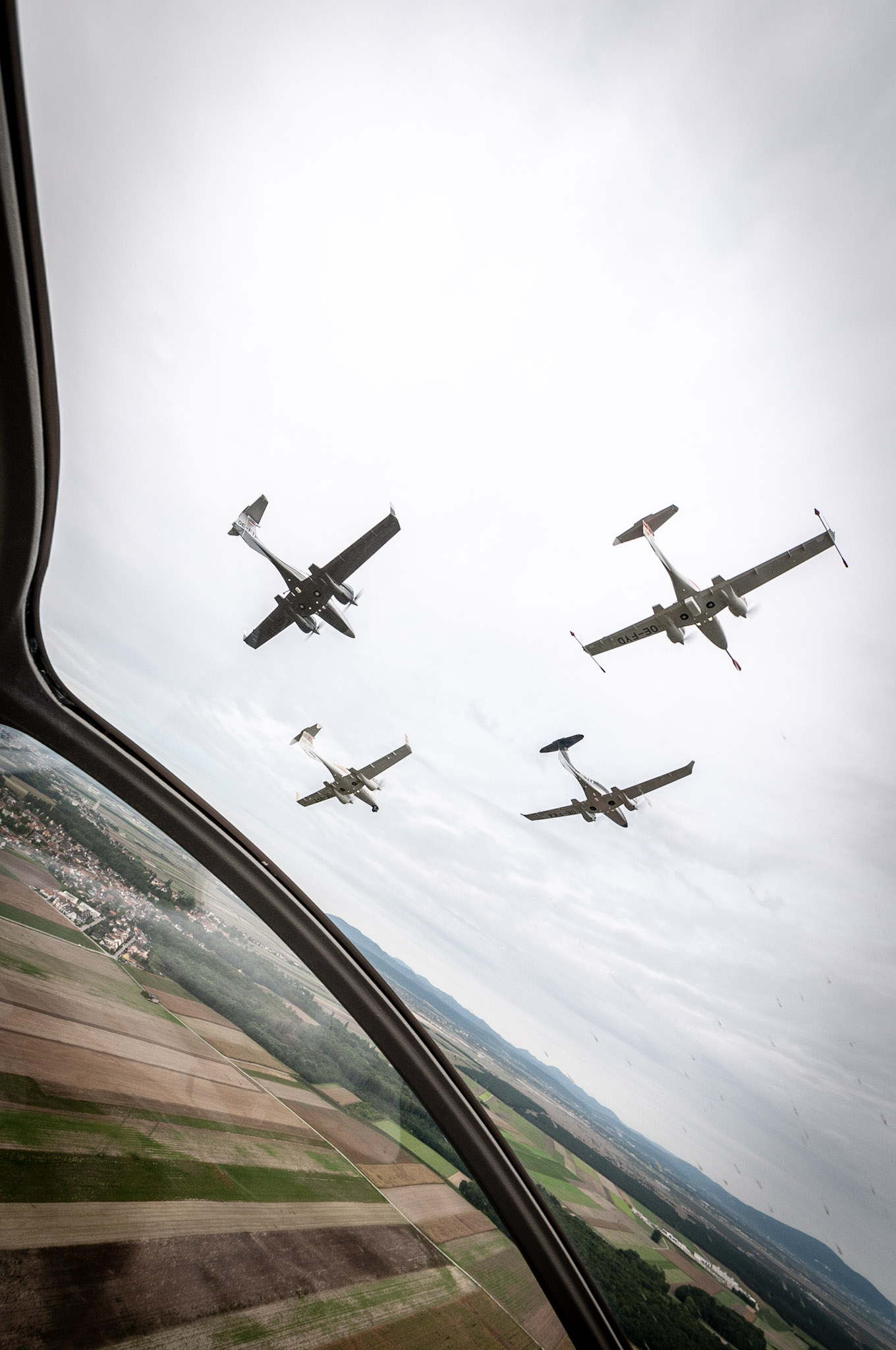 Diamond Aircraft sparkles at Red Bull Air Race - Diamond Aircraft ...