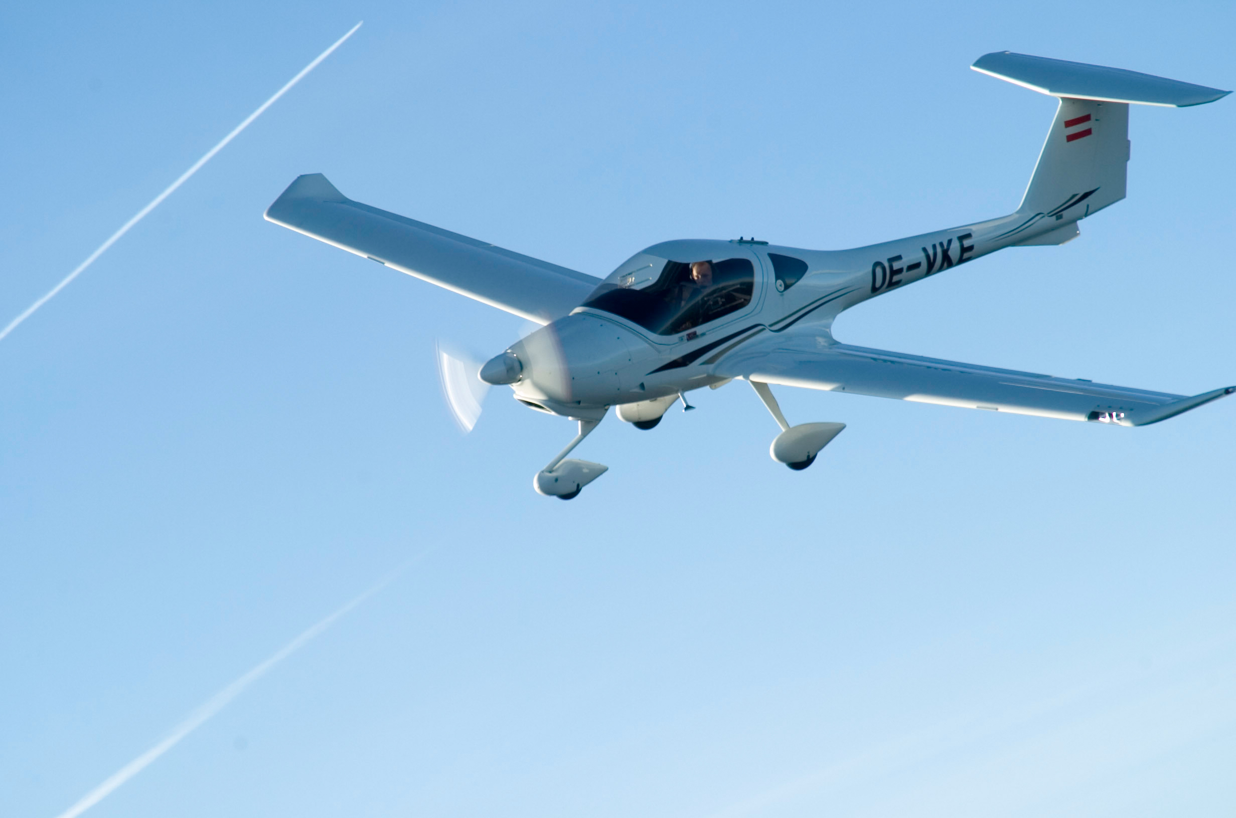 Diamond Faces: A third of a century and still going - Diamond Aircraft ...