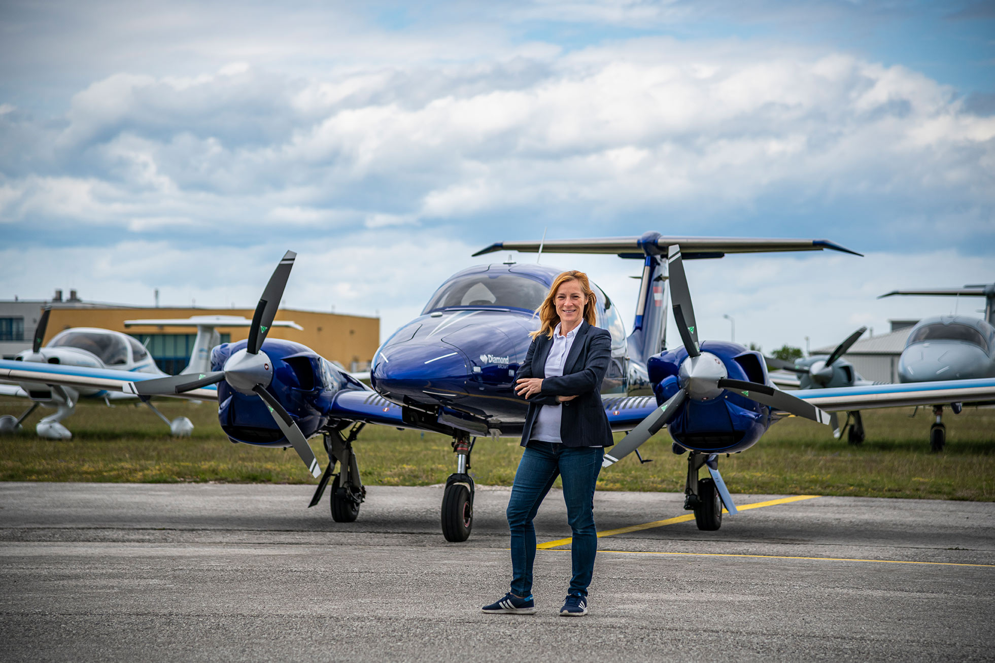 Diamond Faces: The Pilot is a Lady - Diamond Aircraft Industries