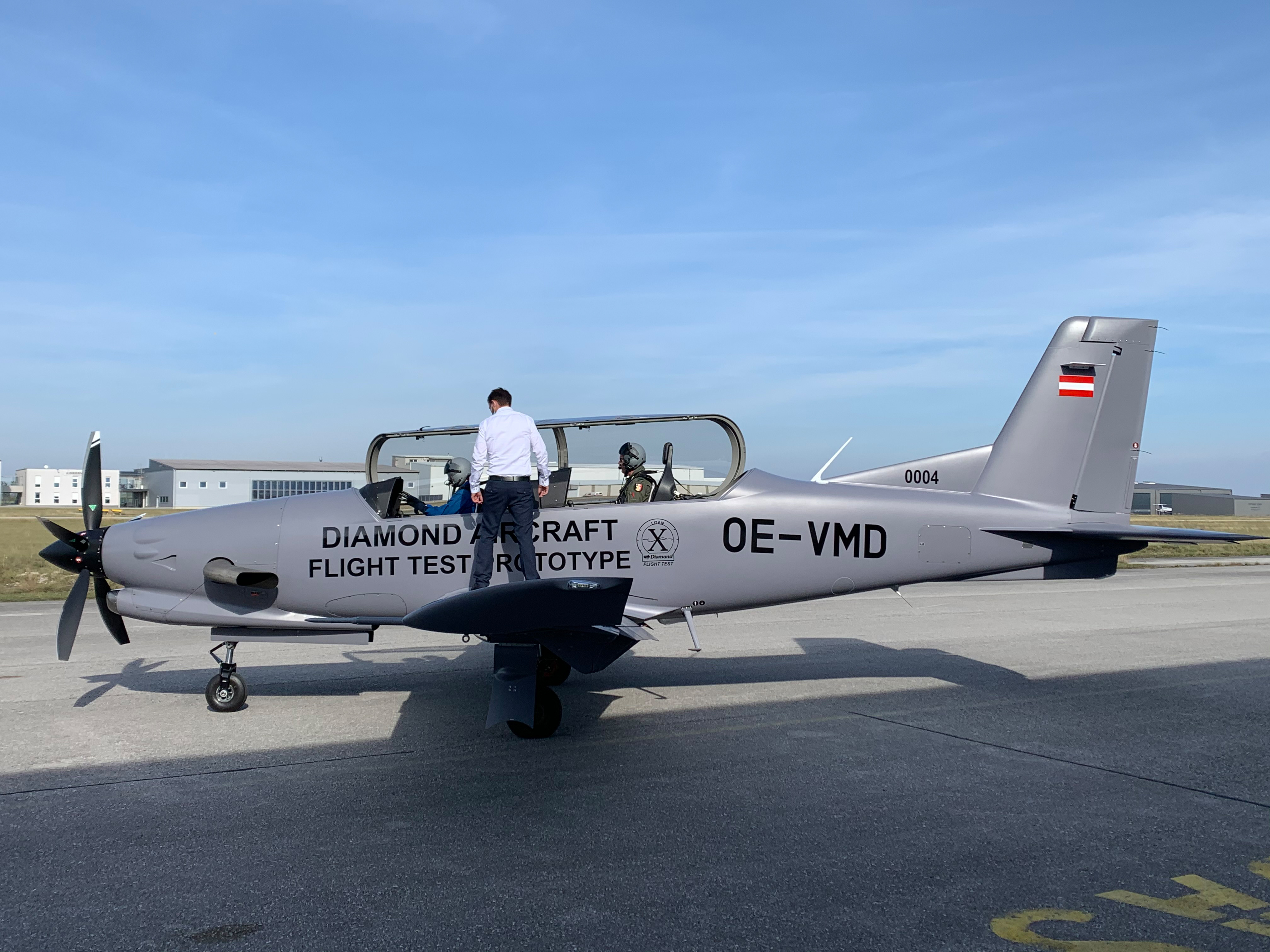Belgian Defence trials DART Basic Trainer - Diamond Aircraft Industries