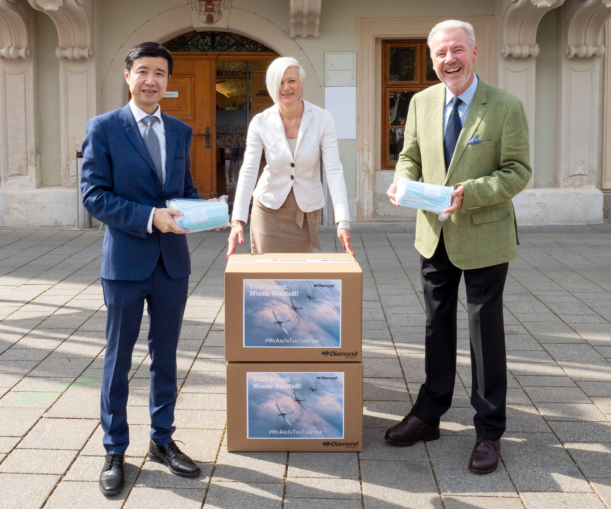 Face Masks for local merchants - Diamond Aircraft Industries