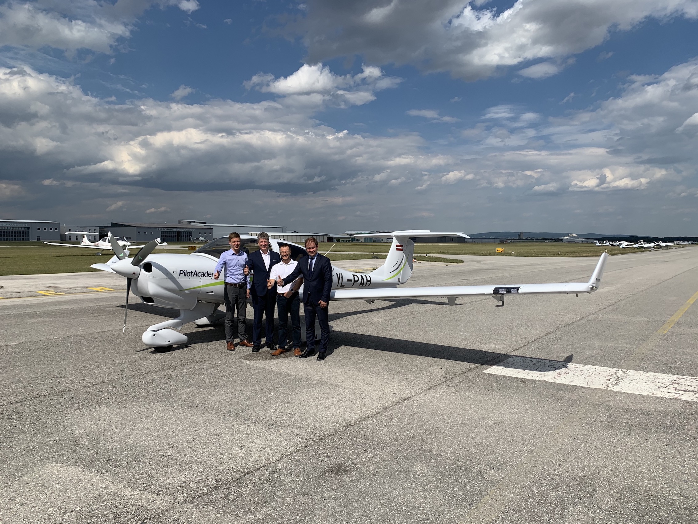 airBaltic Pilot Academy receives 8th Diamond aircraft - Diamond ...