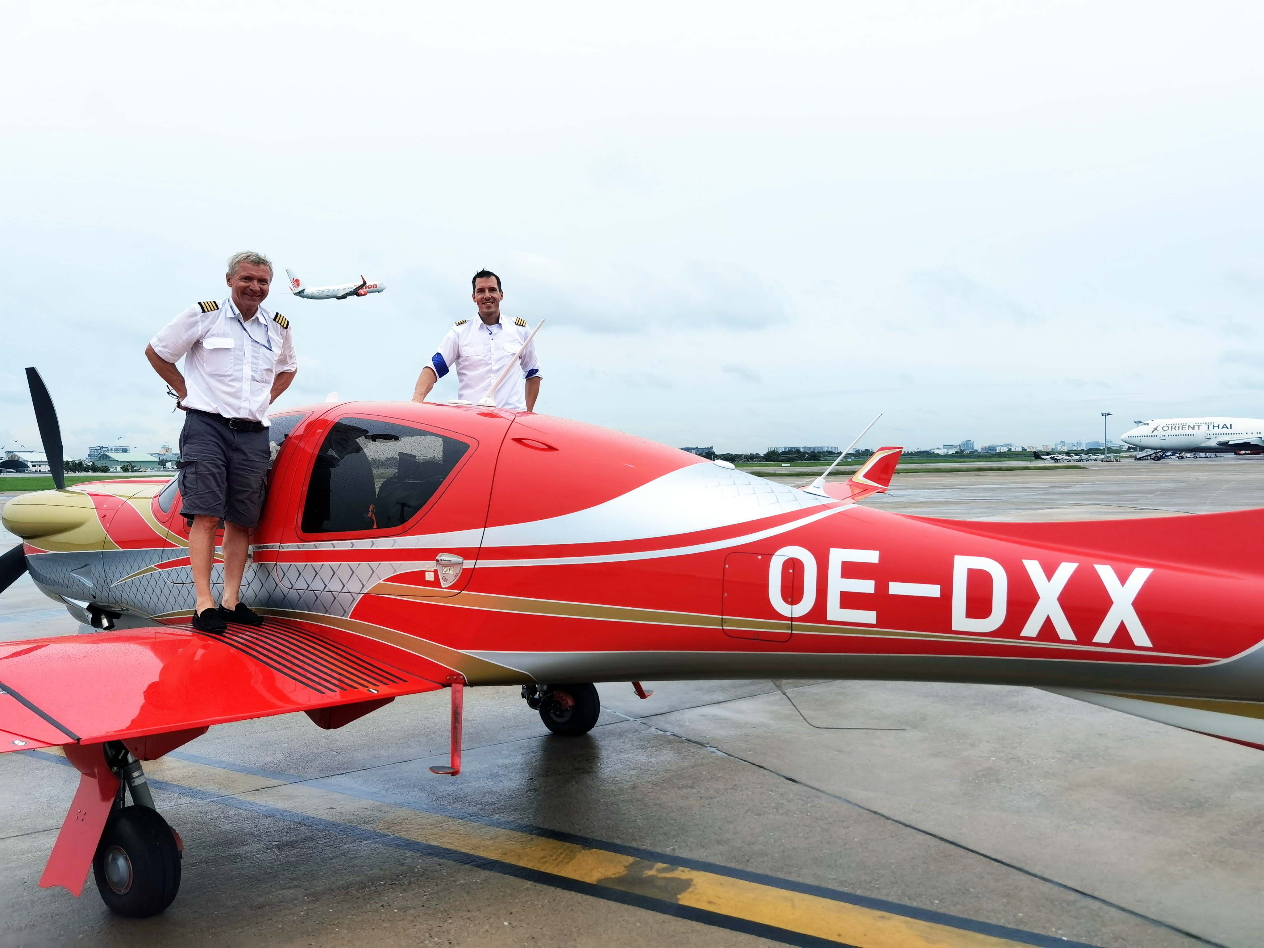 First DA50 RG touches ground in China - Diamond Aircraft Industries