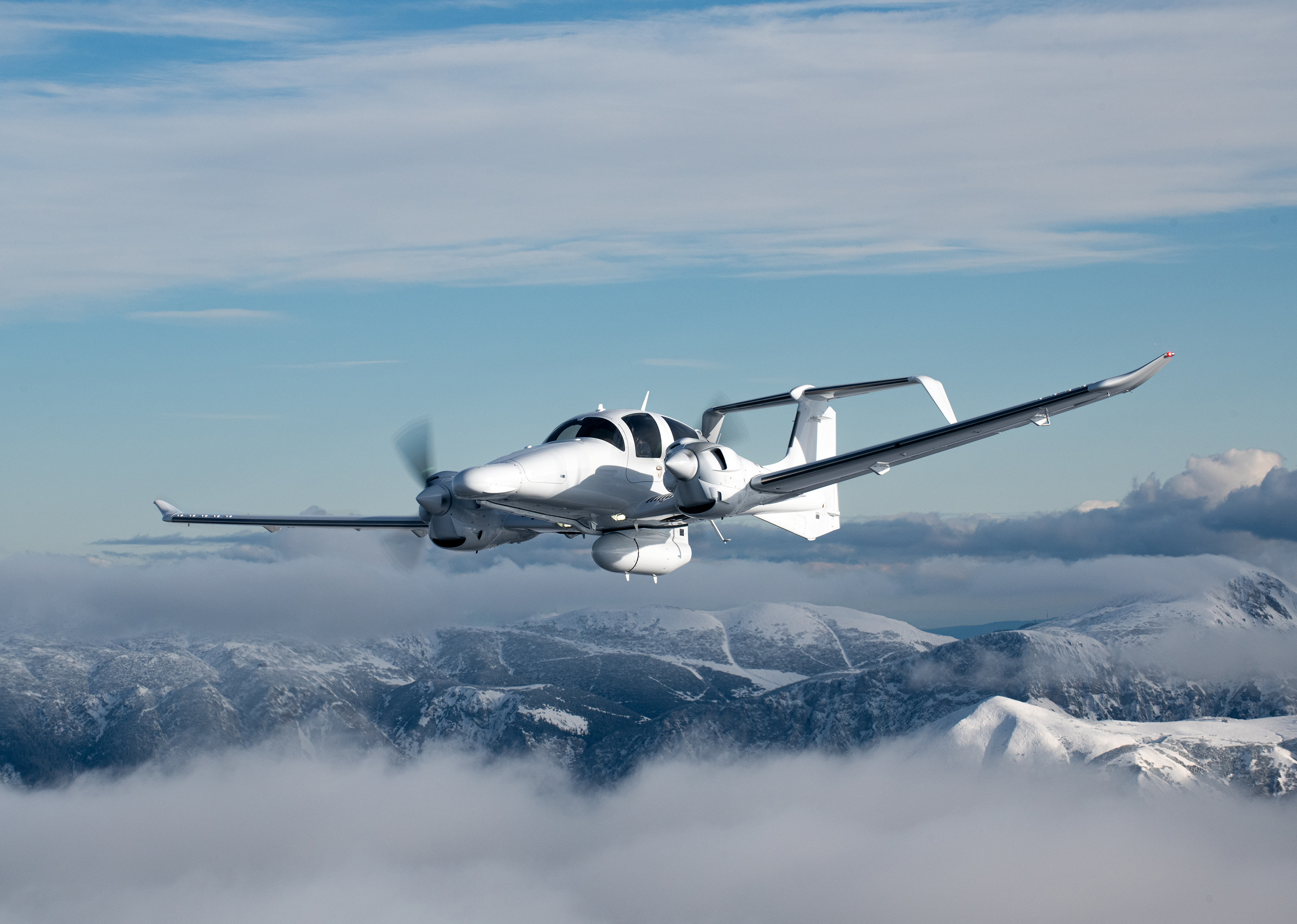 Diamond Aircraft Delivers DA62 MPP to TU Dresden: A Milestone for ...