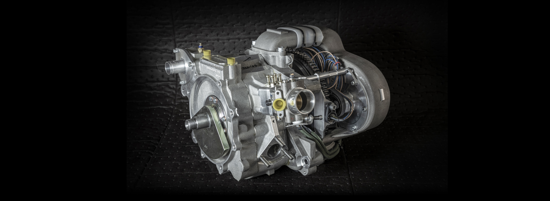 R Series - AE50R/AE110R - Diamond Aircraft Industries