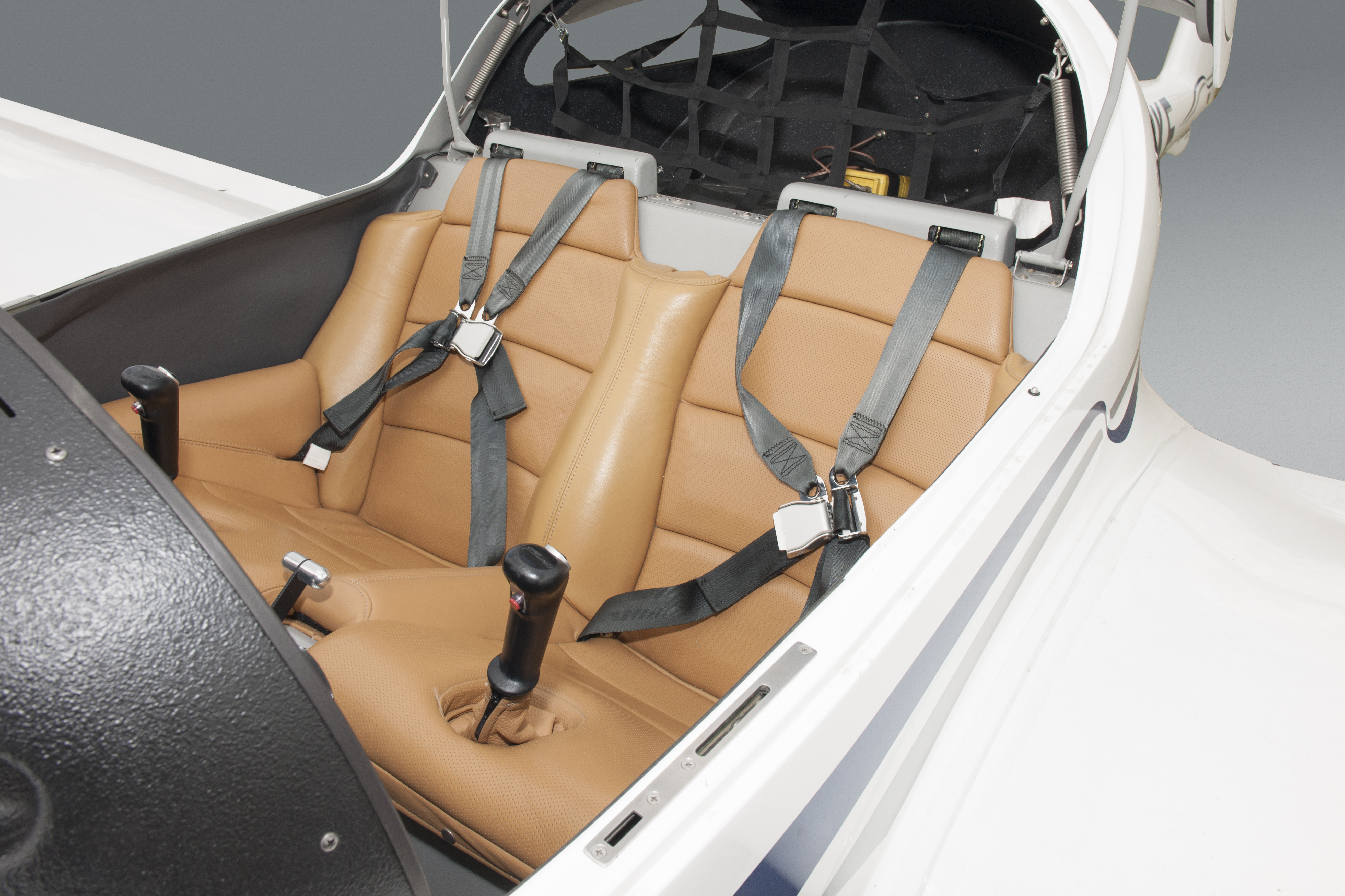 DA20 Series – Space, Speed and Style - Diamond Aircraft Industries