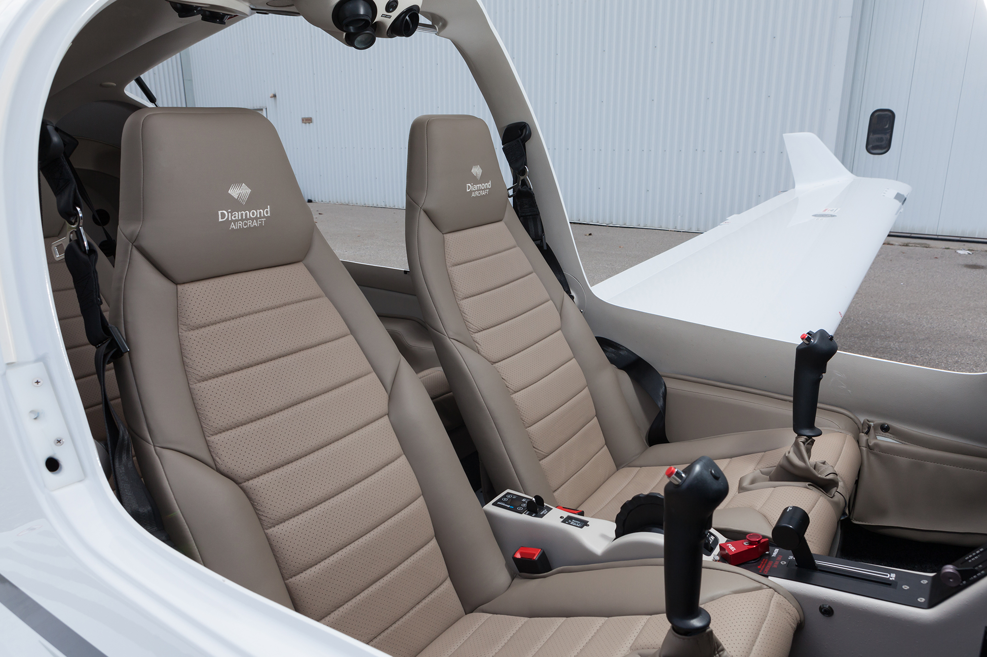 DA40 Series – Airborne innovation - Diamond Aircraft Industries