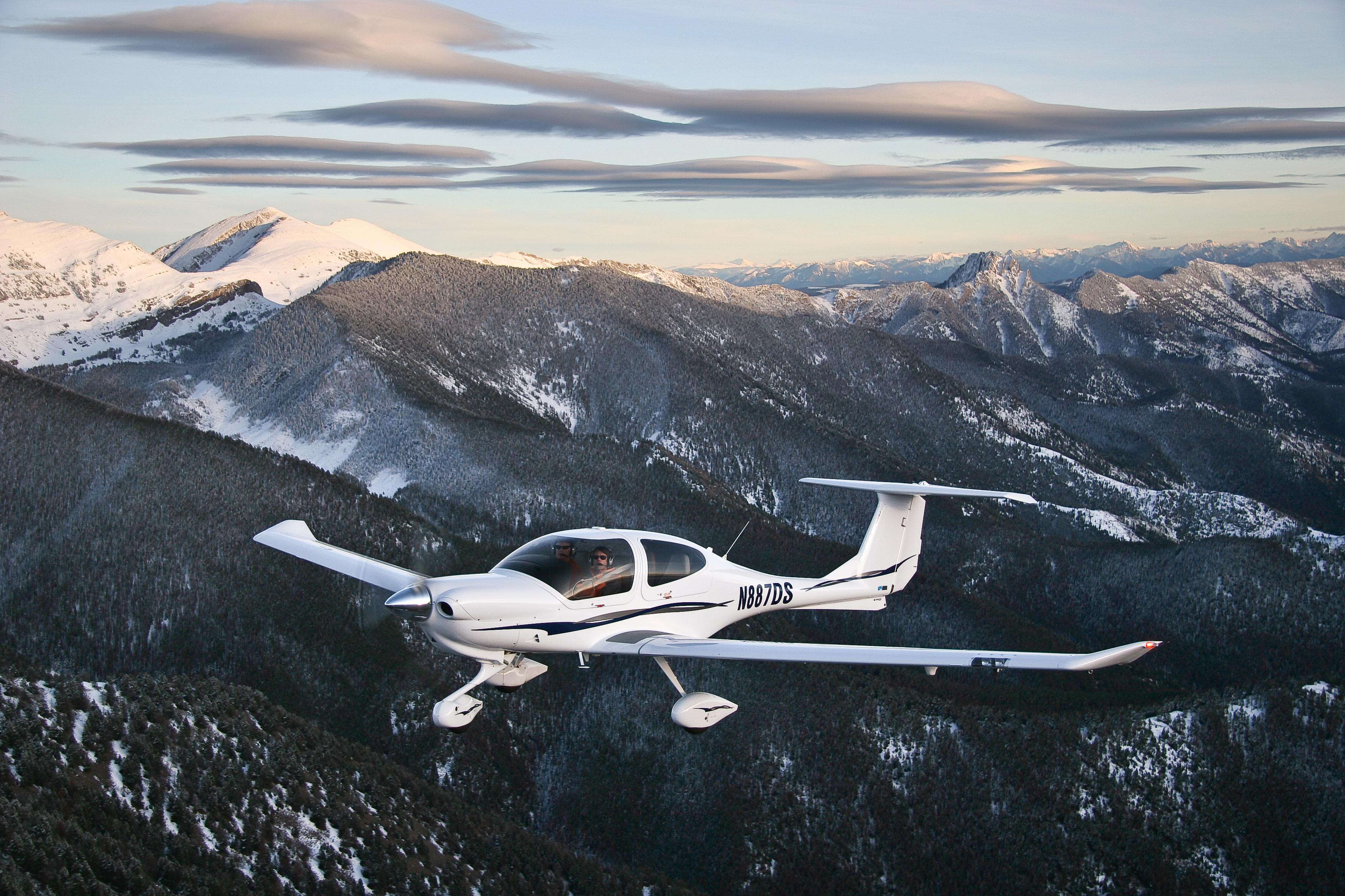 DA40 Series – Airborne innovation - Diamond Aircraft Industries