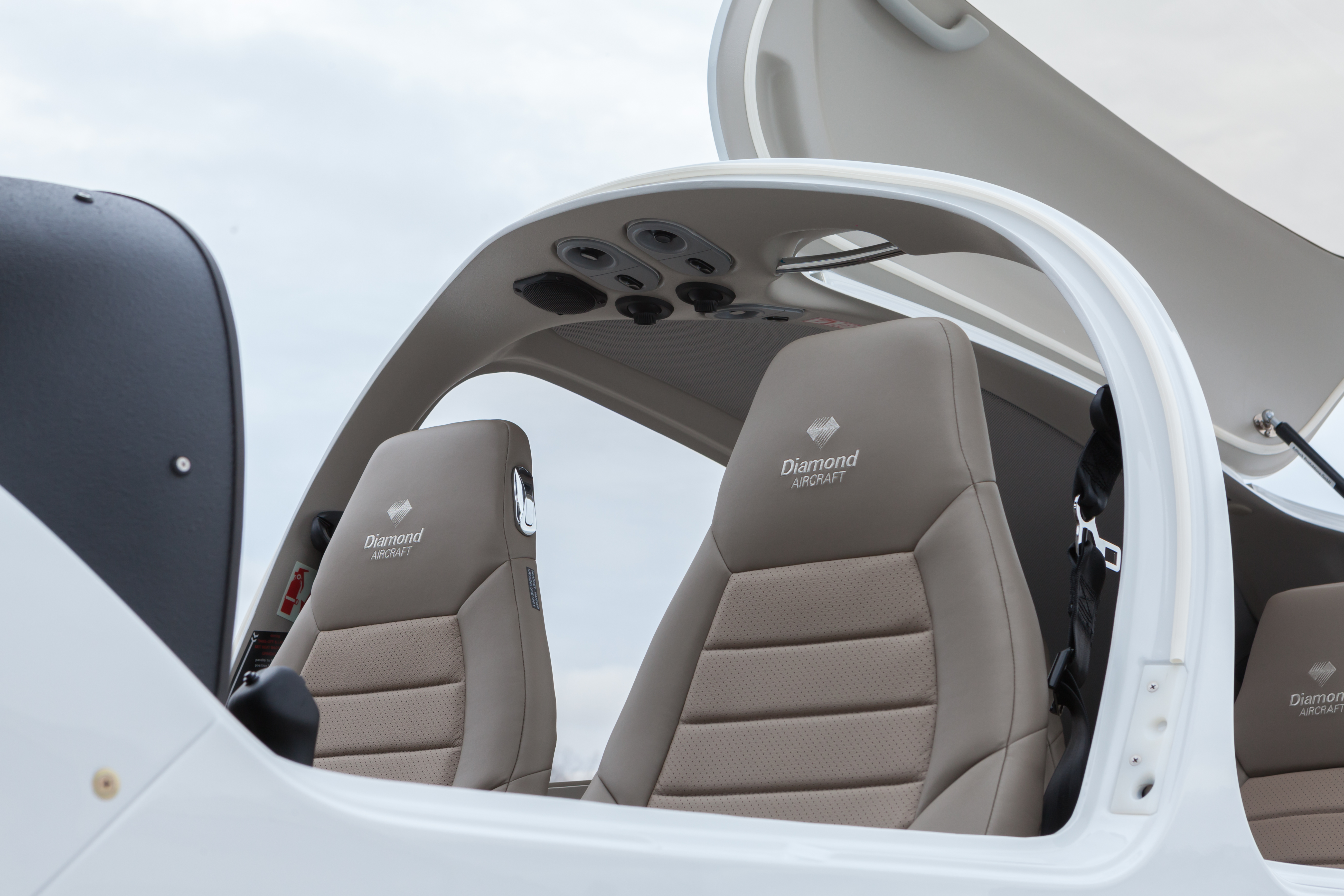 DA40 Series – Airborne innovation - Diamond Aircraft Industries