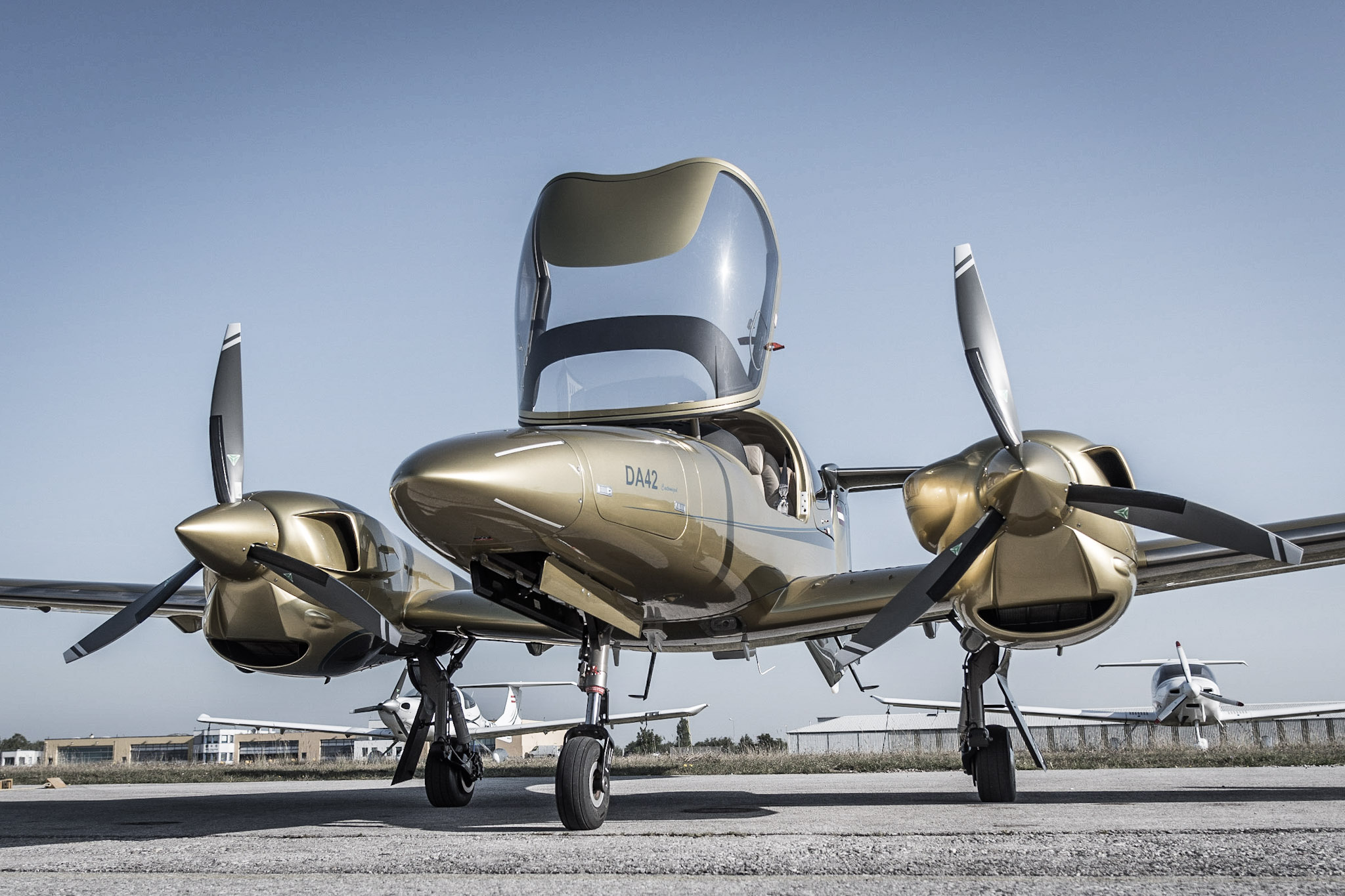 DA42 – The definition of perfection - Diamond Aircraft Industries