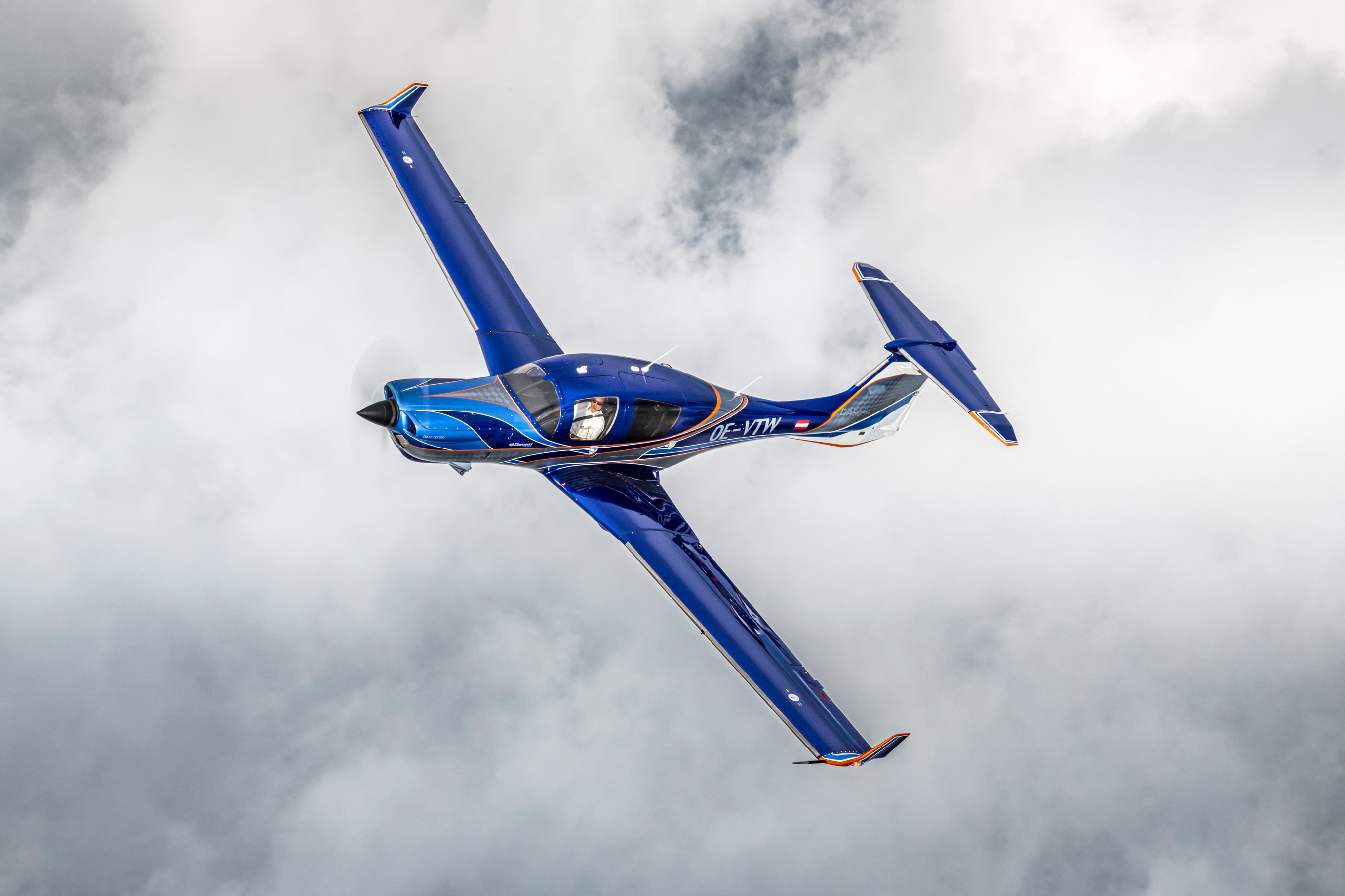 Videos - Diamond Aircraft Industries