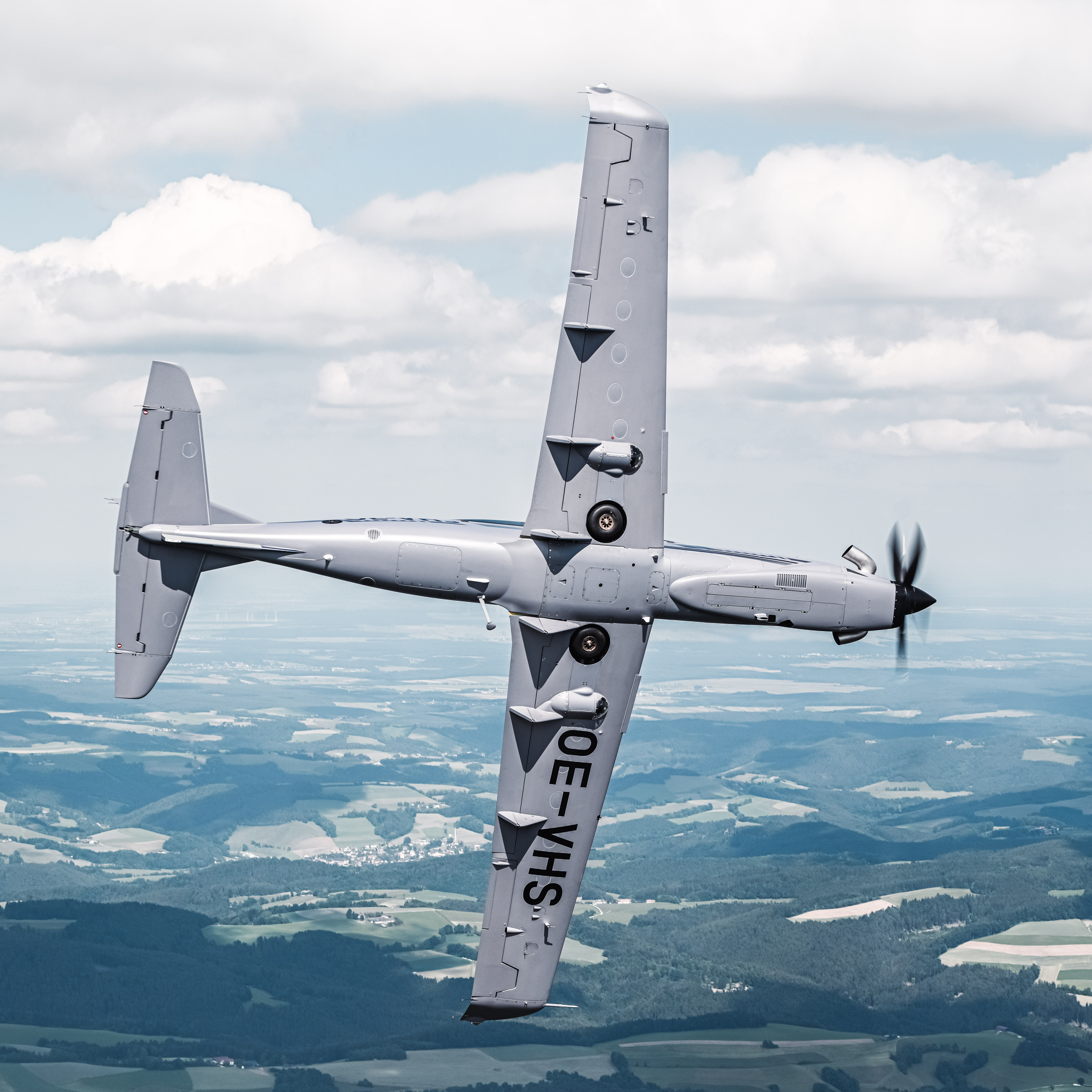 DART Aerobatic Turboprop Trainer - Diamond Aircraft Industries