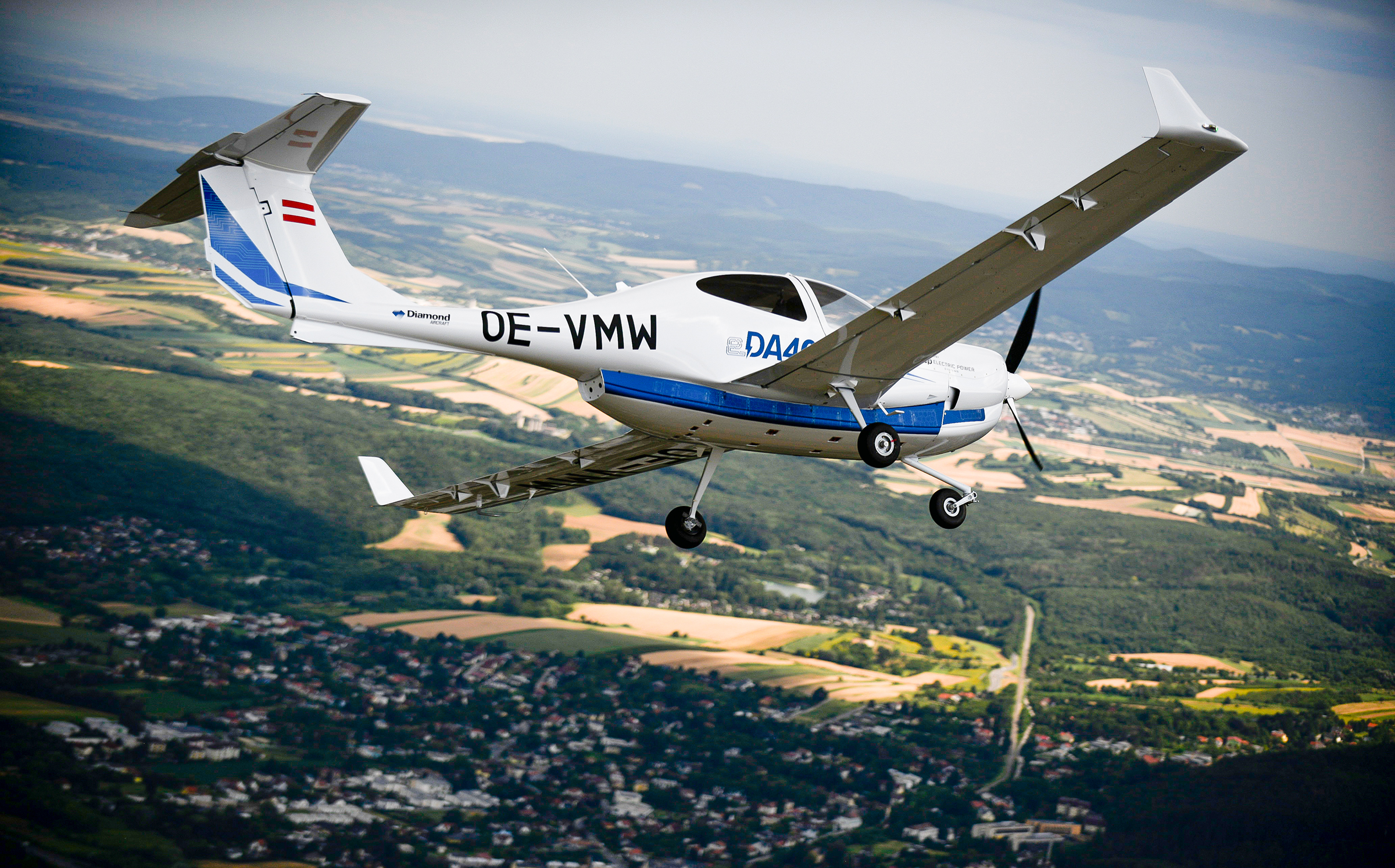eDA40 - All Electric Aircraft - Diamond Aircraft Industries
