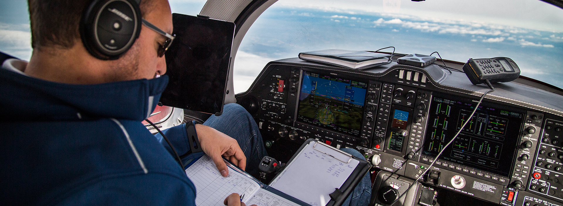 Diamond Flight Training Austria - Diamond Aircraft Industries