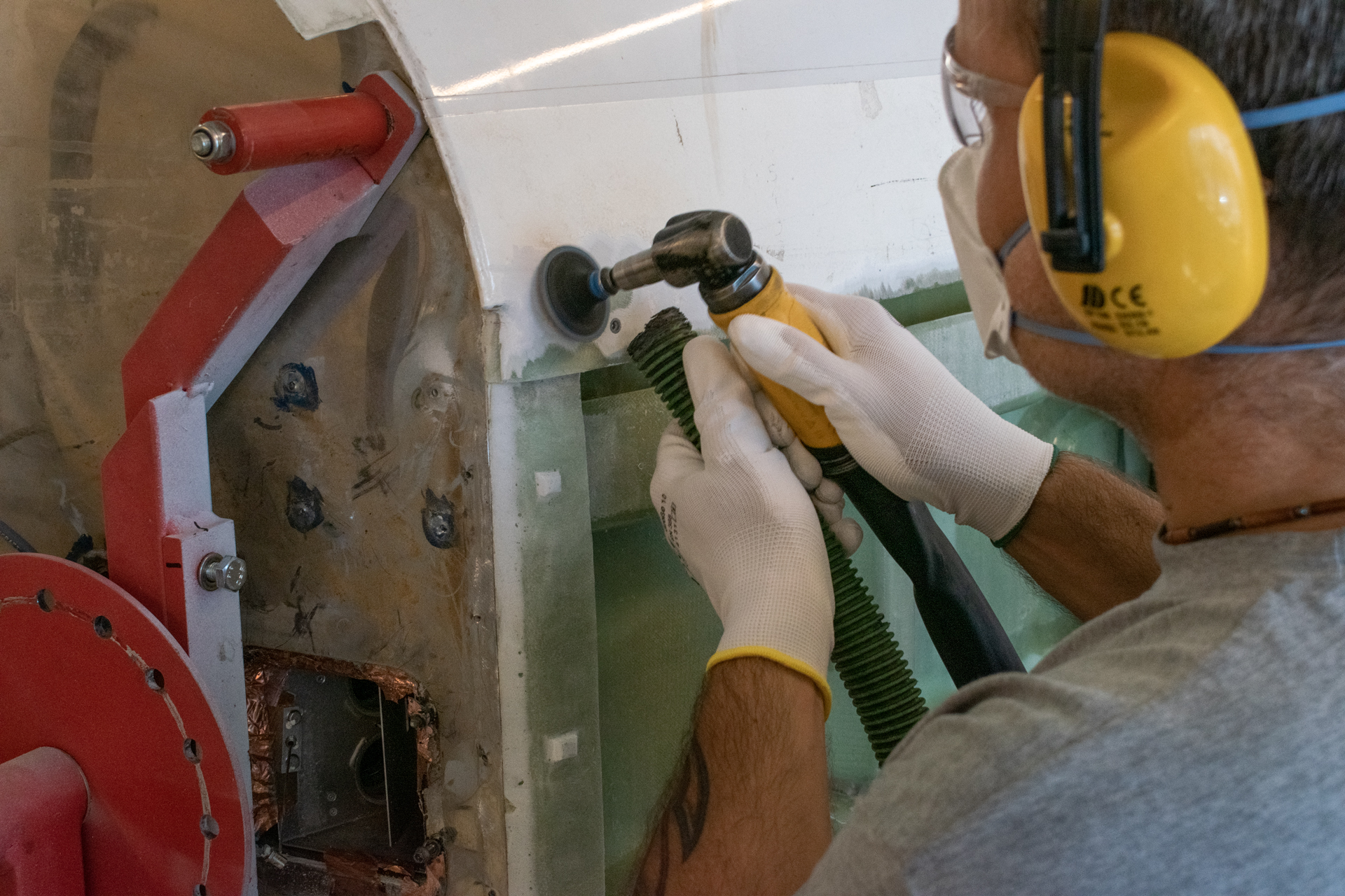 Diamond Factory Maintenance - Diamond Aircraft Industries