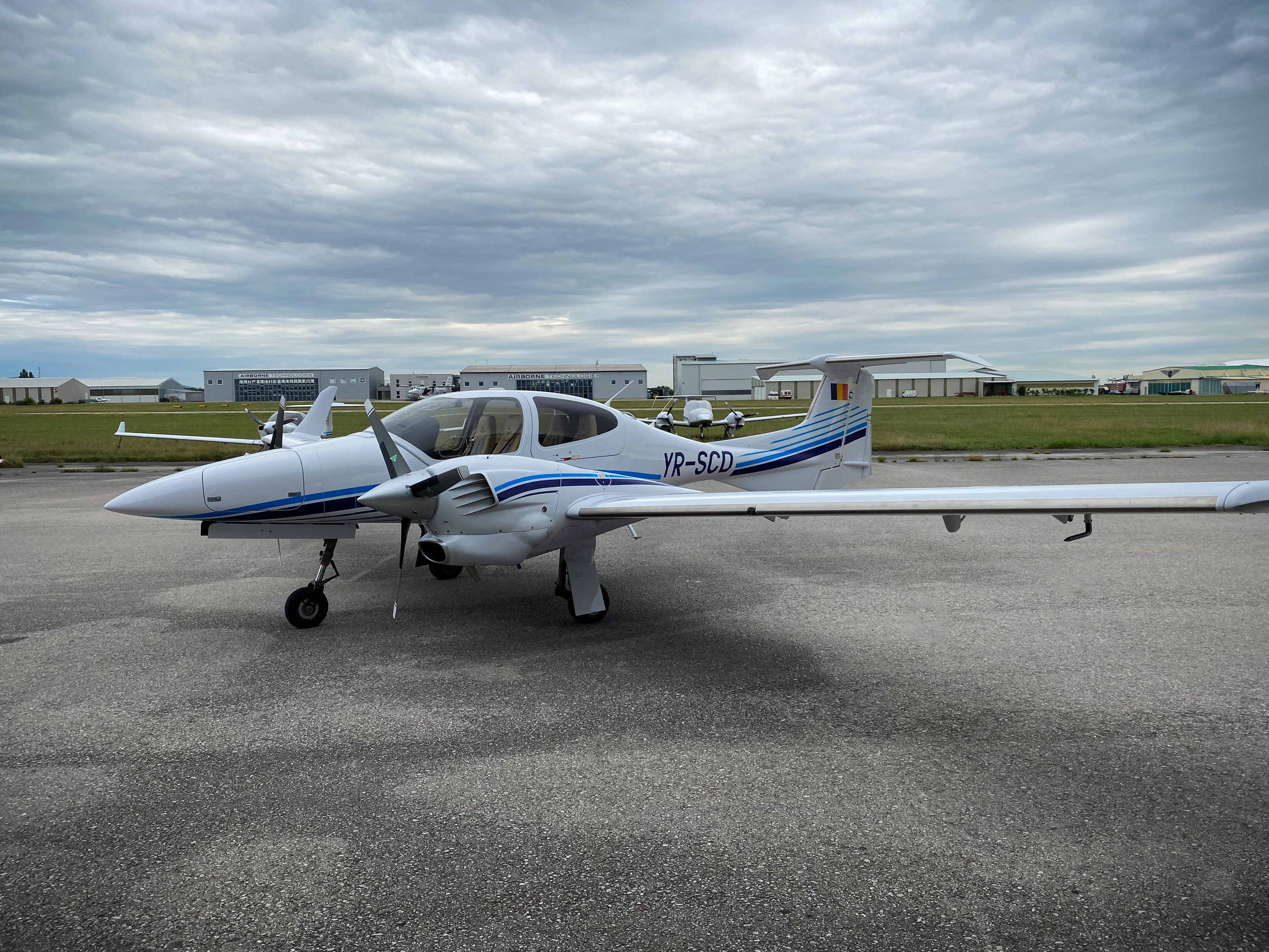 Diamond Factory Maintenance - Diamond Aircraft Industries